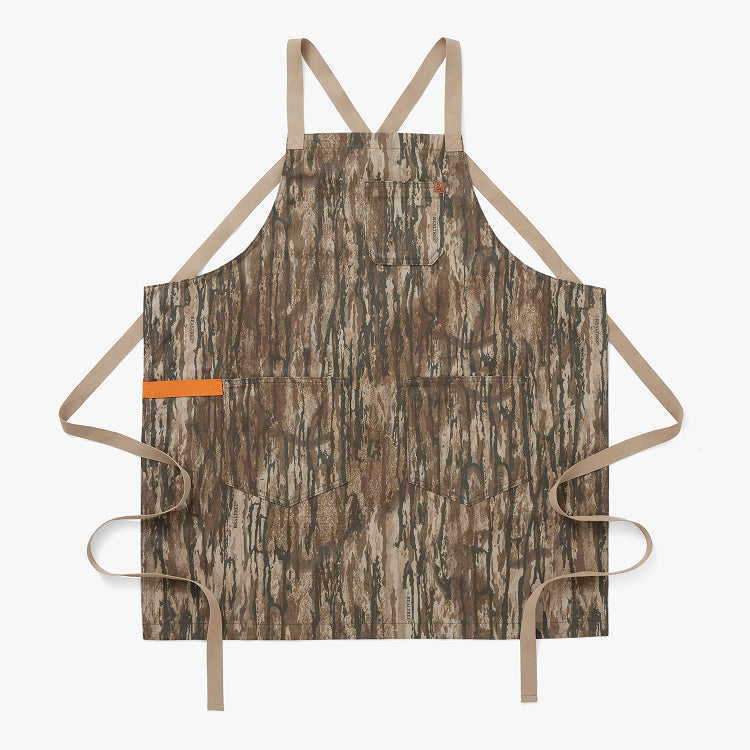 The All Day Crossback Apron - Realtree® Legacy - Hedley & Bennett For ...